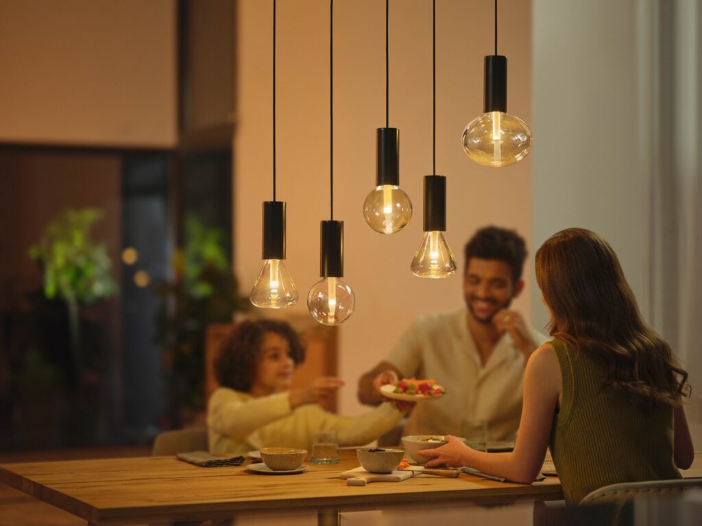 First impression: The new Philips Hue Lightguide series - Hueblog.com