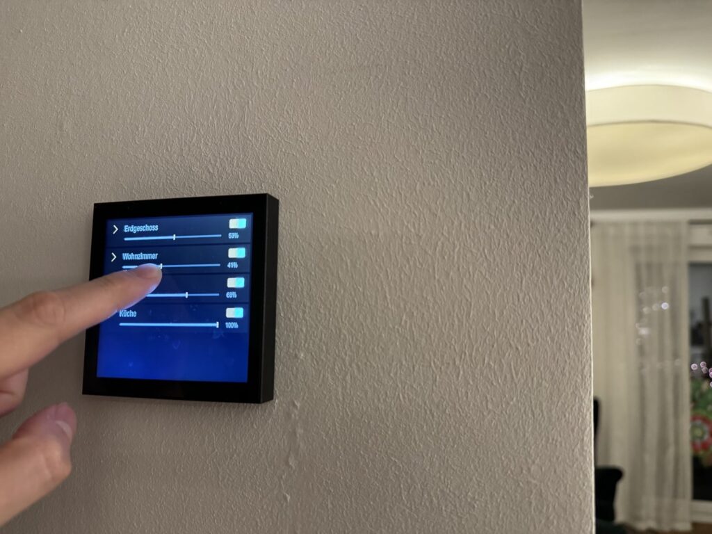 Rithum Switch: Smart Home Panel with even more function - Hueblog.com