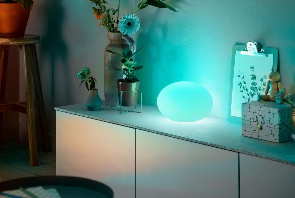 New Philips Hue Flourish table lamp now available in Europe - Hueblog.com